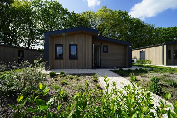 Chalet With 3 Bedrooms And A Terrace - Arnhem