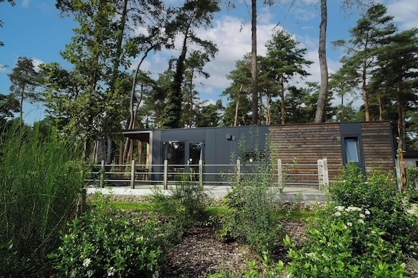 Chalet Met 2 Slaapkamers En Terras - Genk