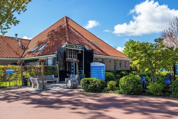 Chalet Met 2 Slaapkamers En Een Terras - 