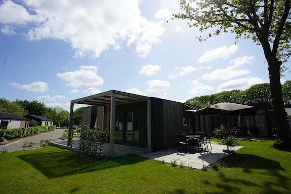 Chalet For 4 Persons With Terrace - Waalwijk