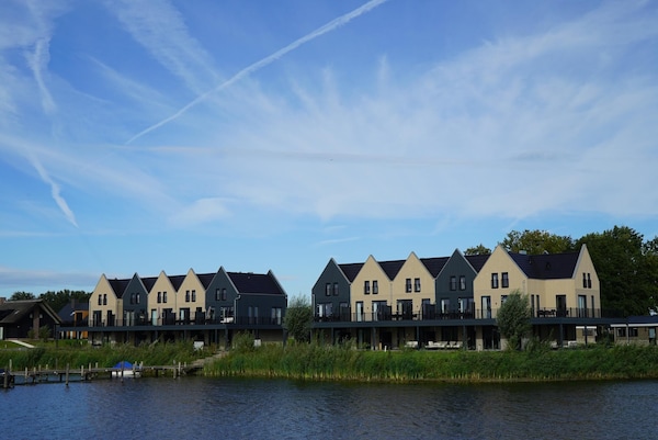 Gelijkvloers 4 Persoons Appartement - Dronten