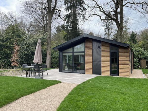 Chalet Met 2 Slaapkamers En Terras - Woudenberg