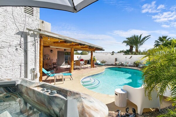 "Tiki Dunes - #1 Palm Springs Magical Escape" - Palm Springs, CA