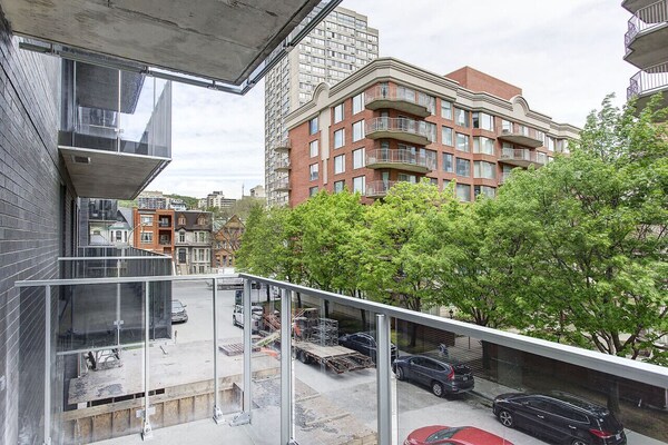 Luxe 1br Apt With Balcony, Near Place Des Arts - Montreal