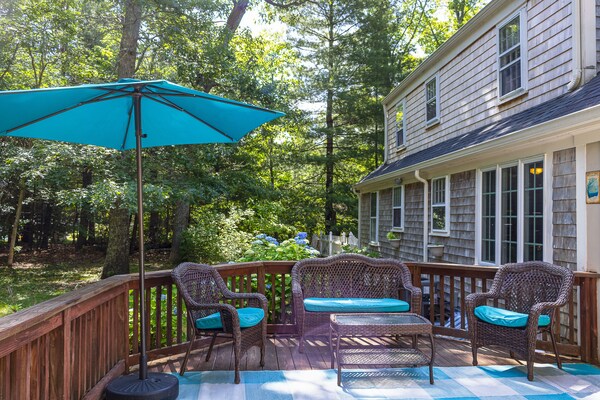 28 Race Lane - Cape Cod Home With Private Lake & Tennis Access - Cape Cod, MA