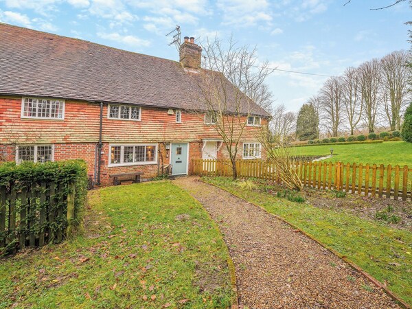 2 Bedroom Accommodation In Hartfield - Crowborough