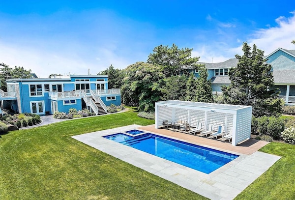Lbi Beach Haven Waterfront Estate/resort! Gated-pool-hot Tub-boat Dock! Luxury! - Beach Haven, NJ