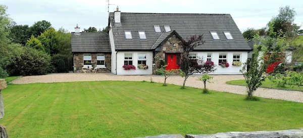The Red Door Westport Co Mayo - Castlebar