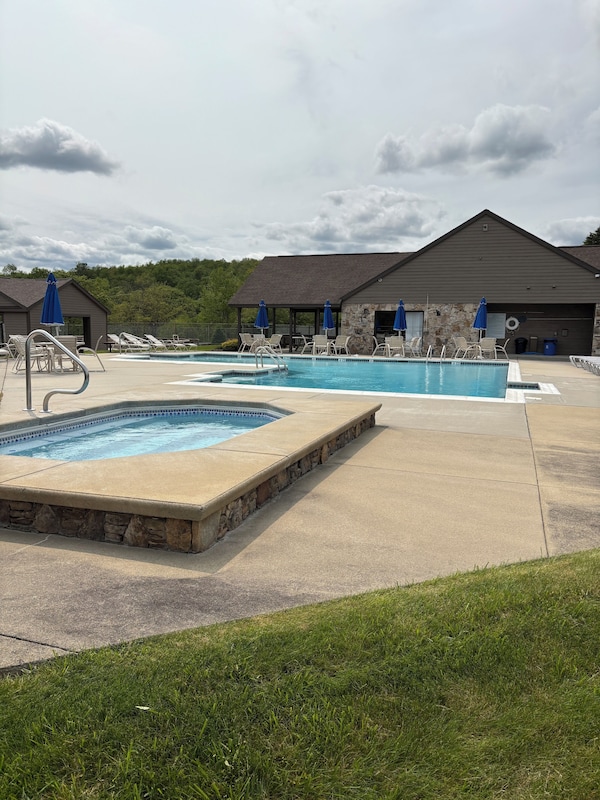 Spring Is Here And So Is The Hiking, Biking And Golf! - Seven Springs, PA