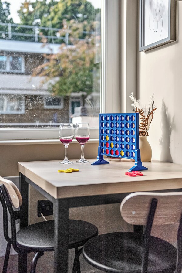 Inviting London Apartment With Contemporary Amenities - London, Ontario