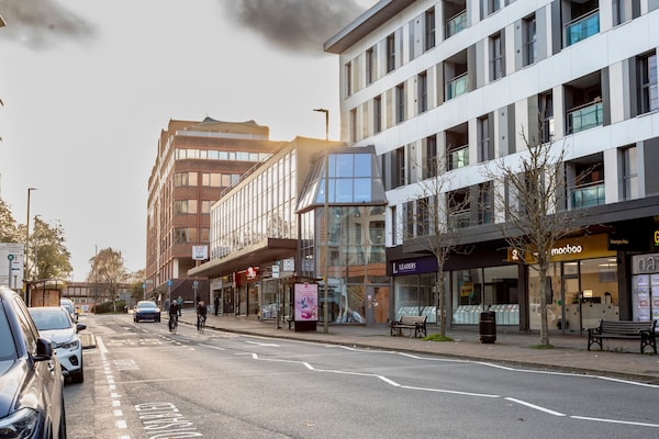 Modern 2- Bedroom Apartment Redhill Central, Surrey, Gatwick #5 - Redhill