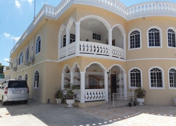 A Rooftop View, Comfort & Event-ready Spaces - #05 - Negril
