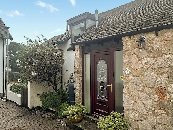 2 Bedroom Accommodation In Dawlish - Exmouth, UK