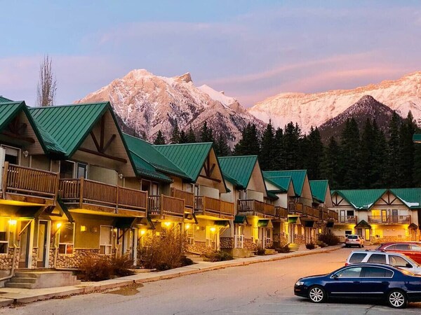 Banff Wood Lodge- Mtnview\/chalet Townhouse\/7ppl - Alberta