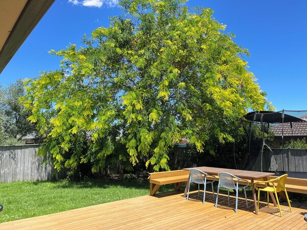 Family Retreat W/ Playground Views In East Tamaki - Auckland
