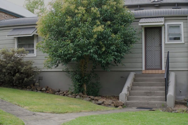 Close To Town In Walking Distance To Cafes, Restaurants And Lake Alexandra - Alpine