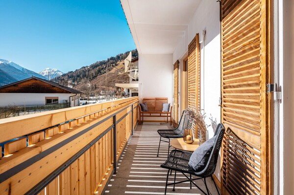Apartamento 'Jan's Am See' Con Vistas Al Lago, Balcón Y Wi-fi - Ulten