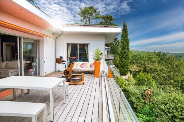 Un Remanso De Paz Con Vistas Impresionantes Al Campo De Golf. - Arcachon