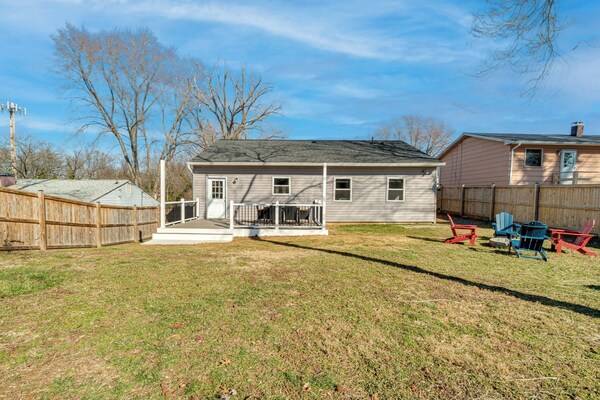 Family/group Retreat Near Usna Stadium & Downtown Annapolis; Private Yard - Annapolis, MD