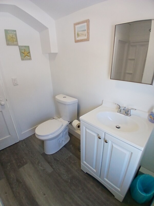 Charmin 2-bedroom Apartment In Lovely Old Orchard Beach With Wifi, Ac - Old Orchard Beach, ME