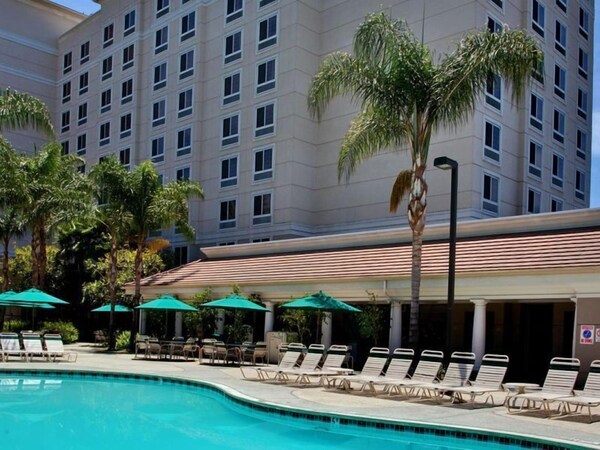 Indulge In Comfort! 4 Pet-friendly Units, Near Disneyland Resort - Irvine, CA