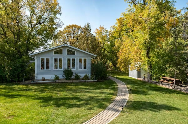 Charming 3-bedroom Cabin In Wonderful Petersfield With Wifi And Tv - Manitoba
