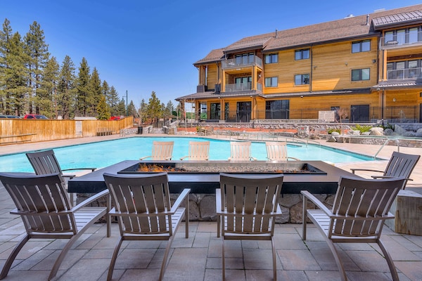 Luxury Heavenly Gondola Condo, 6 Beds, Mountain+gondola Views From Patio, Beach Access, Hot Tub - Zephyr Cove, NV