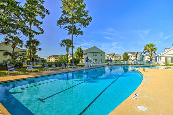 8 Mi To Boardwalk & Beach: Windsor Green Condo! - Conway, SC