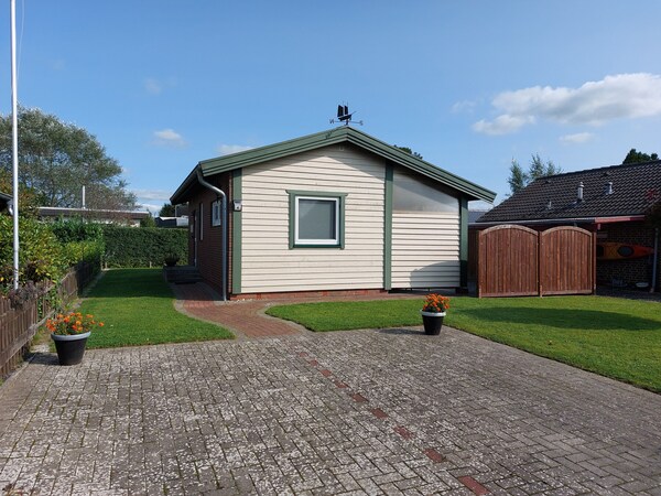 Holiday Home 'Kleines Schweden' With Lake View, Private Terrace And Wi-fi - Friedrichstadt
