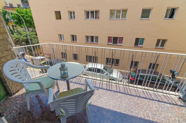 Apartamento Lyra, Para 5 Huéspedes, A 400 Metros De La Playa De Lloret De Mar. - Lloret de Mar
