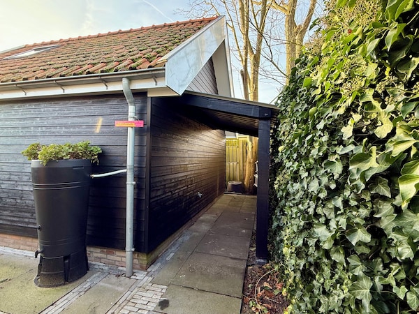 Comfortable Vacation Home, Just 900m From The Center Of Bergen. - Alkmaar