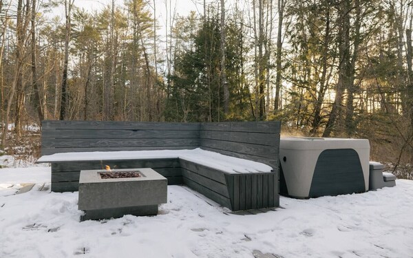 This House Is A 4 Bedroom(s), 2 Bathrooms, Located In West Windsor, Vt. - Claremont, NH