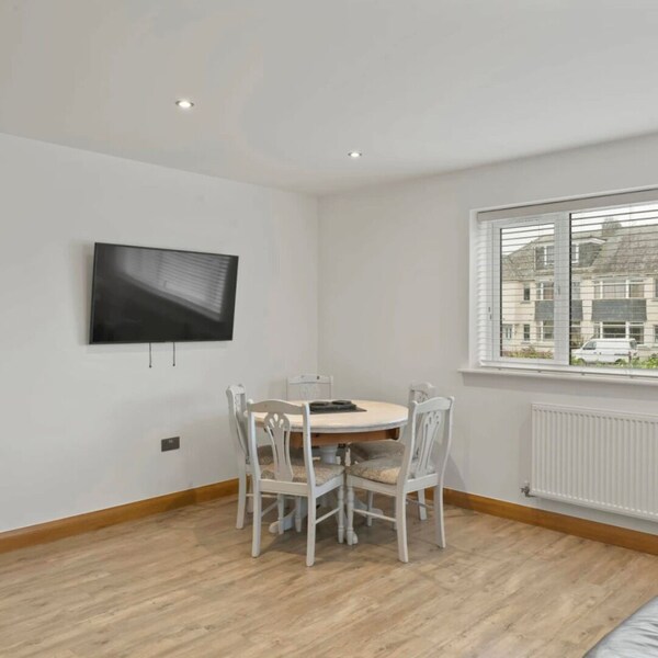Holywell - 2 Bed Family, Surfer And Pet Friendly - Newquay