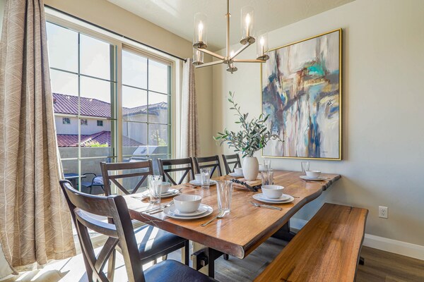 Beautiful, Dog-friendly Townhome With Shared Pool, Hot Tub, & Lazy River - St. George, USA