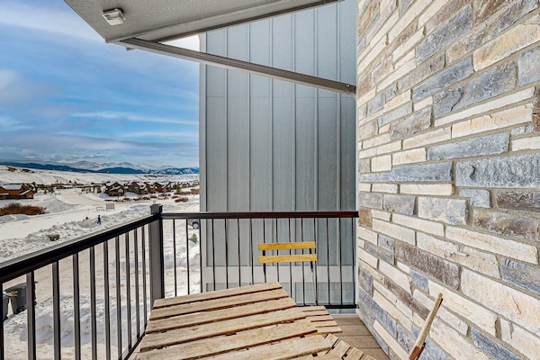 Charming Townhouse With Mountain Views, Gas Fireplace, And Dog Friendly - Tabernash, CO