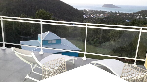 Antigua: Appartement éTage 2 Personnes, Vue Mer Jacuzzi Privé - Deshaies