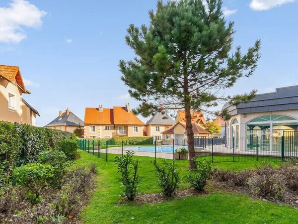 Jolie Maison Avec Jardin Proche Plage - Cabourg