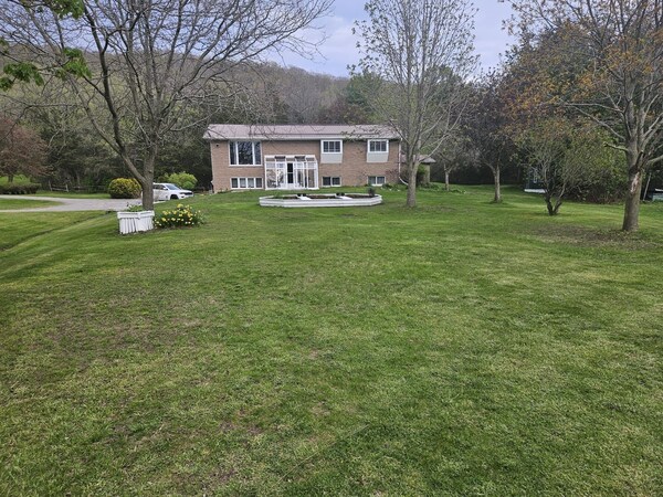 Hannas Paradise - A Cozy Private Getaway - Prince Edward