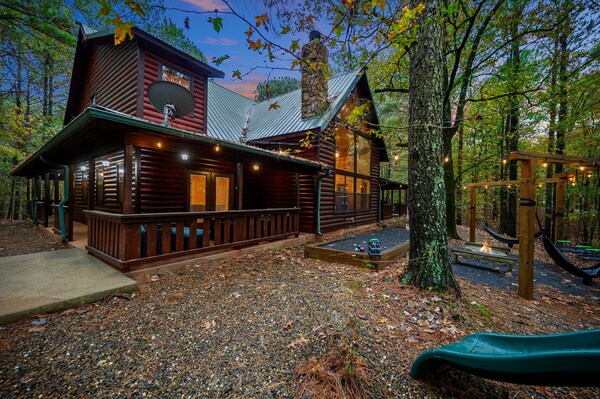 Sleep 34! 7br In 2 Cabins! Pool Table, Bocce, Pets - Oklahoma