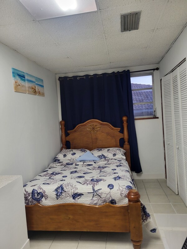 Centrally Located 2-bedroom And 1-bathroom In Little Havana, Miami With Ac C4yc5 - Coral Gables, FL