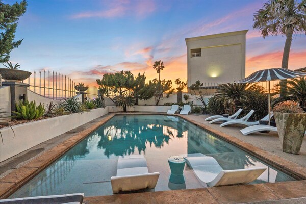 Beachfront | Pool | Hot Tub - Texas City