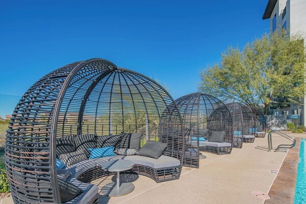 Walkout Oasis 》 Pool, Grill, Golf & More - Phoenix, AZ