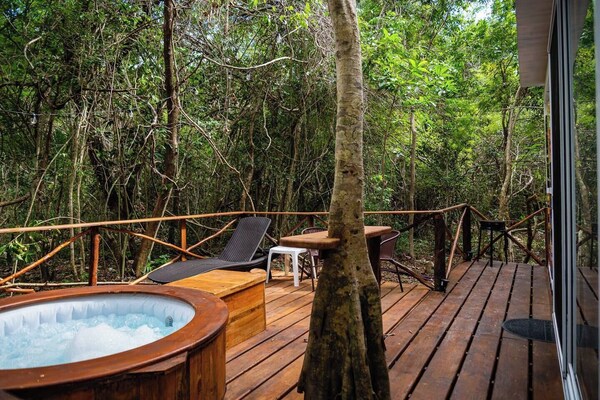 Peaceful Getaway In The Jungle With Ac And Private Deck With Hot Tub. - Riviera Maya