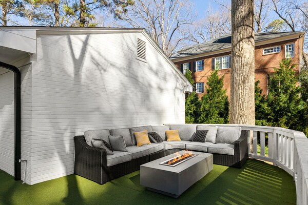 Buckhead/hot Tub/luxurious/walk To Lenox Mall - Decatur, GA