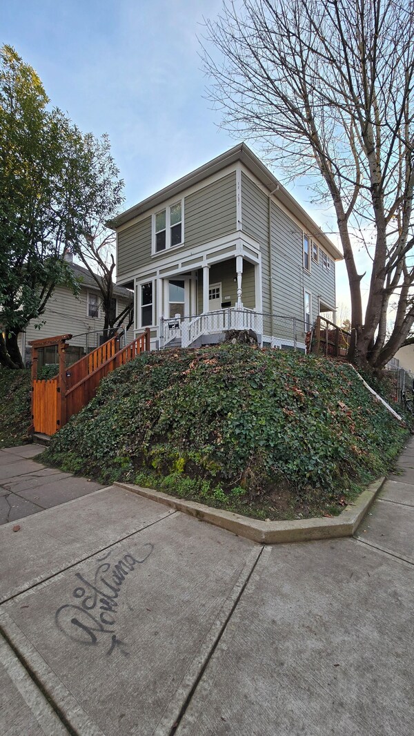 Cozy 3-beds House In Ne Portland. No Garage No Driveway.  Street Parking Only. - Boise - Portland