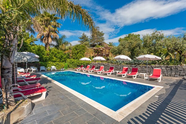 Holiday Home 'Gelso' With Sea View, Wi-fi And Air Conditioning - Milo