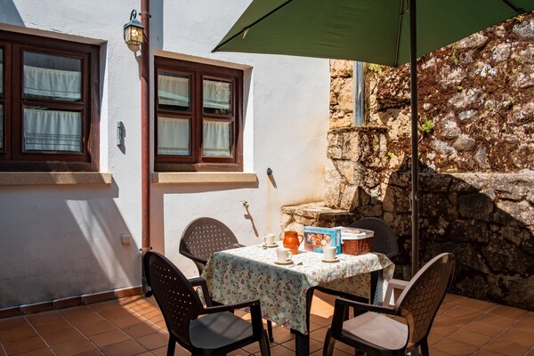 Maison De Campagne "Las Puentes 1" Avec Vue Sur Les Montagnes, Terrasse Privée Et Wi-fi - Candelario