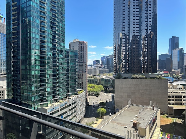 Southbank Grand Retreat - St Kilda beach, Victoria