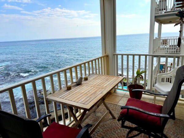 Oceanfront Bliss At Hale Kona Kai 310 - A Cozy 1-bedroom Retreat In Kailua Kona - Kailua-Kona, HI
