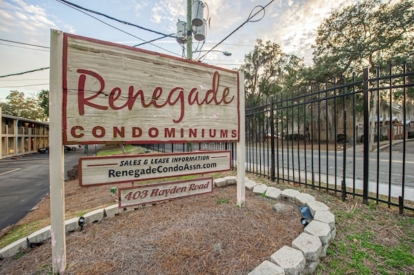 Tallahassee Gem-next To Doak And Collegetown-ideal For Fsu Weekend.3 Minute Walk - Tallahassee, FL